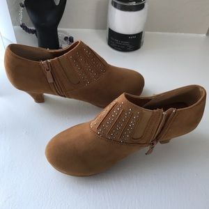 Shoes | Girls Booties Or Size 4 12 5 Womens | Poshmark